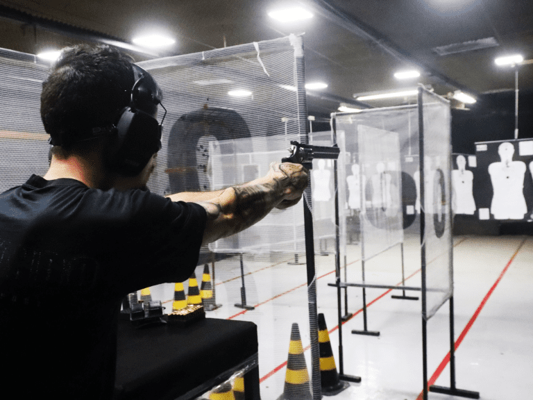 Descubra agora como funciona um curso de tiro - Tiro Rápido